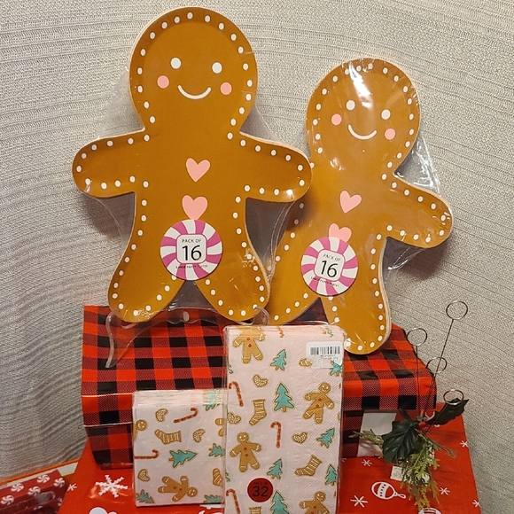 North Pole Print Shop | Holiday | Festive Gingerbread Man Holiday Decor ...